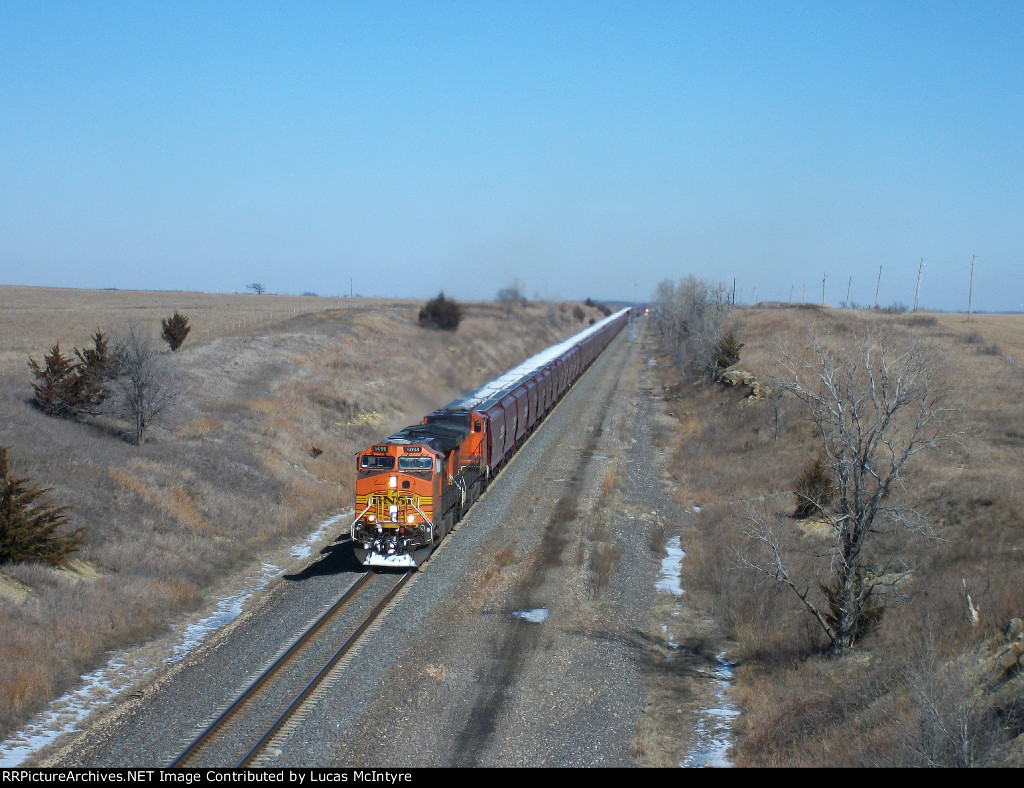 BNSF 5098 westbound BNSF loaded grain train